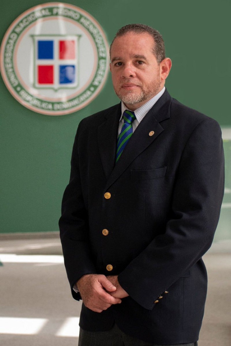 Universidad de Yale distingue al Dr. William Duke como docente e ...