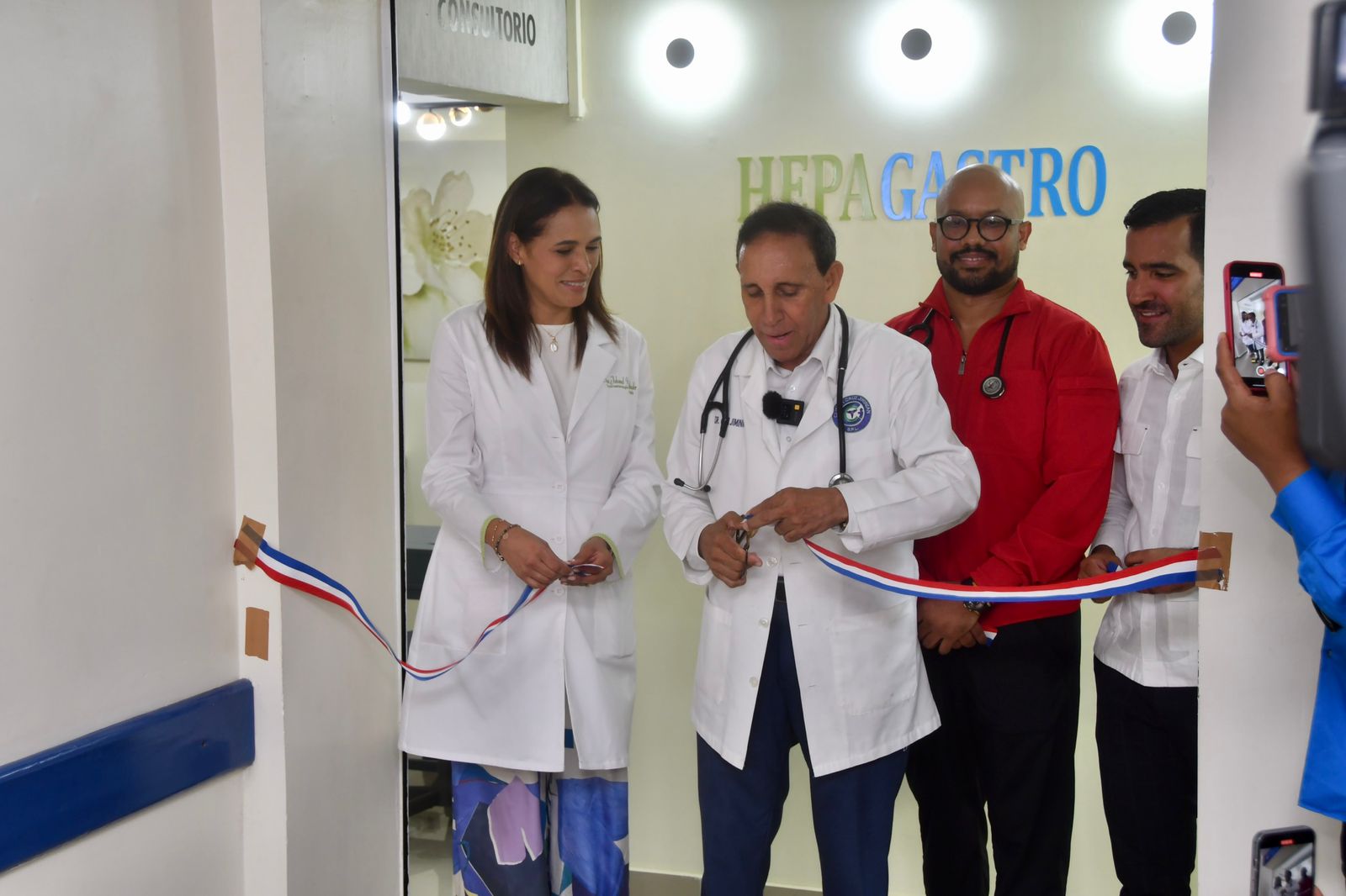 Clínica Cruz Jiminián inauguró Unidad de Endoscopia y Hepatología